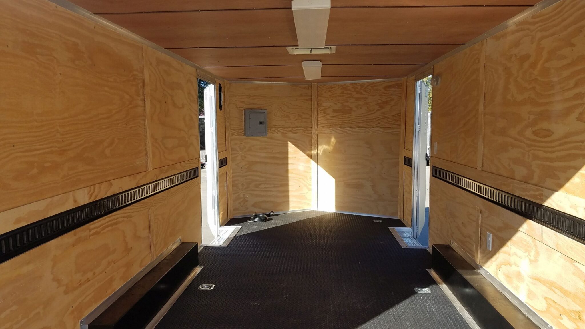 Diamond Cargo 8.5x18 TA Trailer - SilverBlack, Ramp, Two Side Doors, D ...