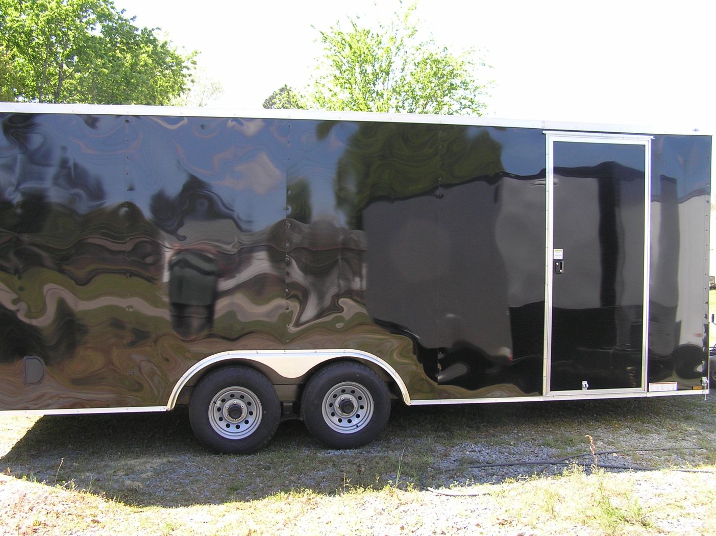 8.5×20 TA Trailer – Black, Double Barn Doors, Side Door, D-Rings – Snapper Trailers