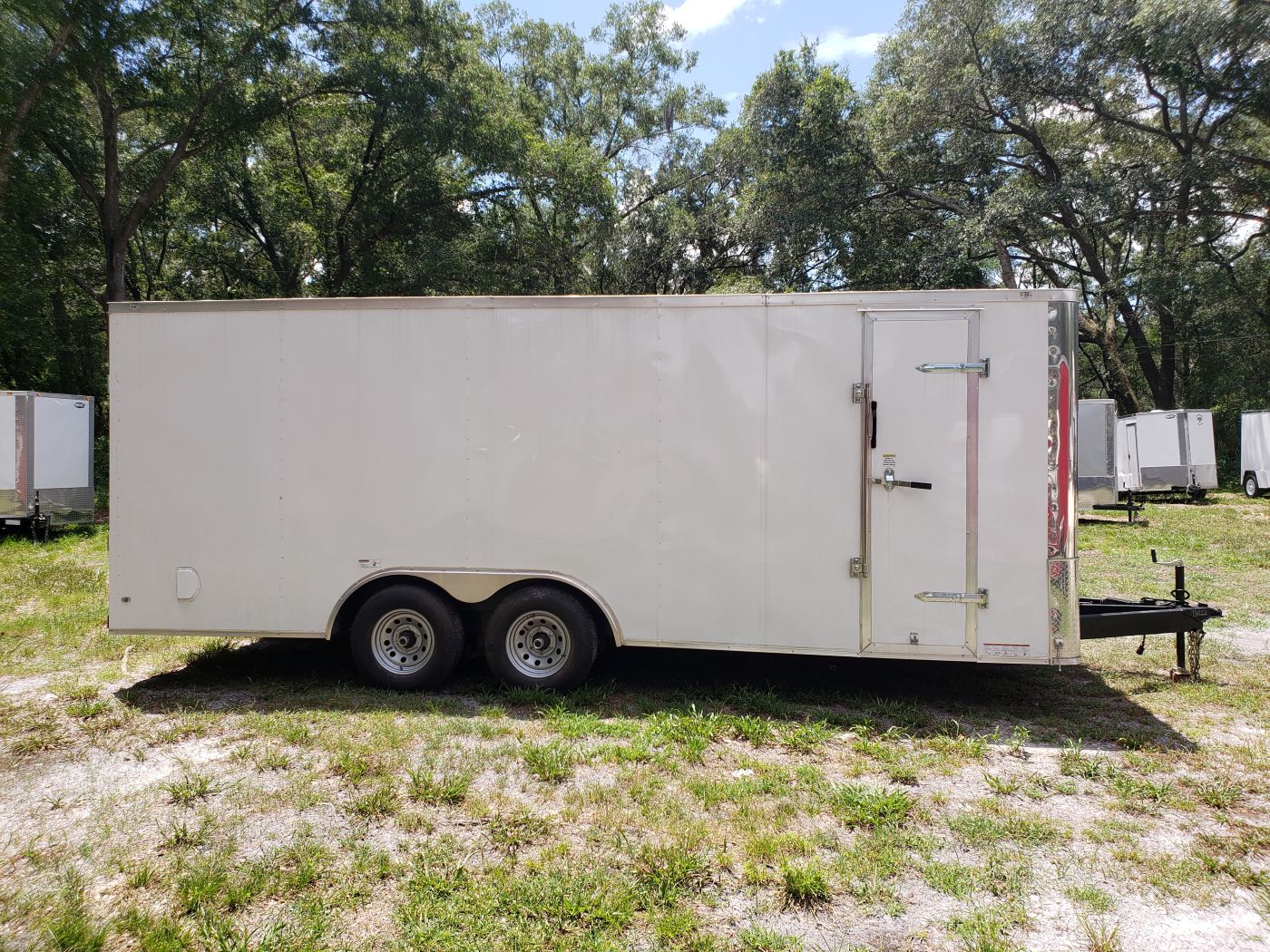 Gooseneck 8.5×48 TTA Trailer – White, Ramp, Side Door, Cabinets, Flat Front – Snapper Trailers